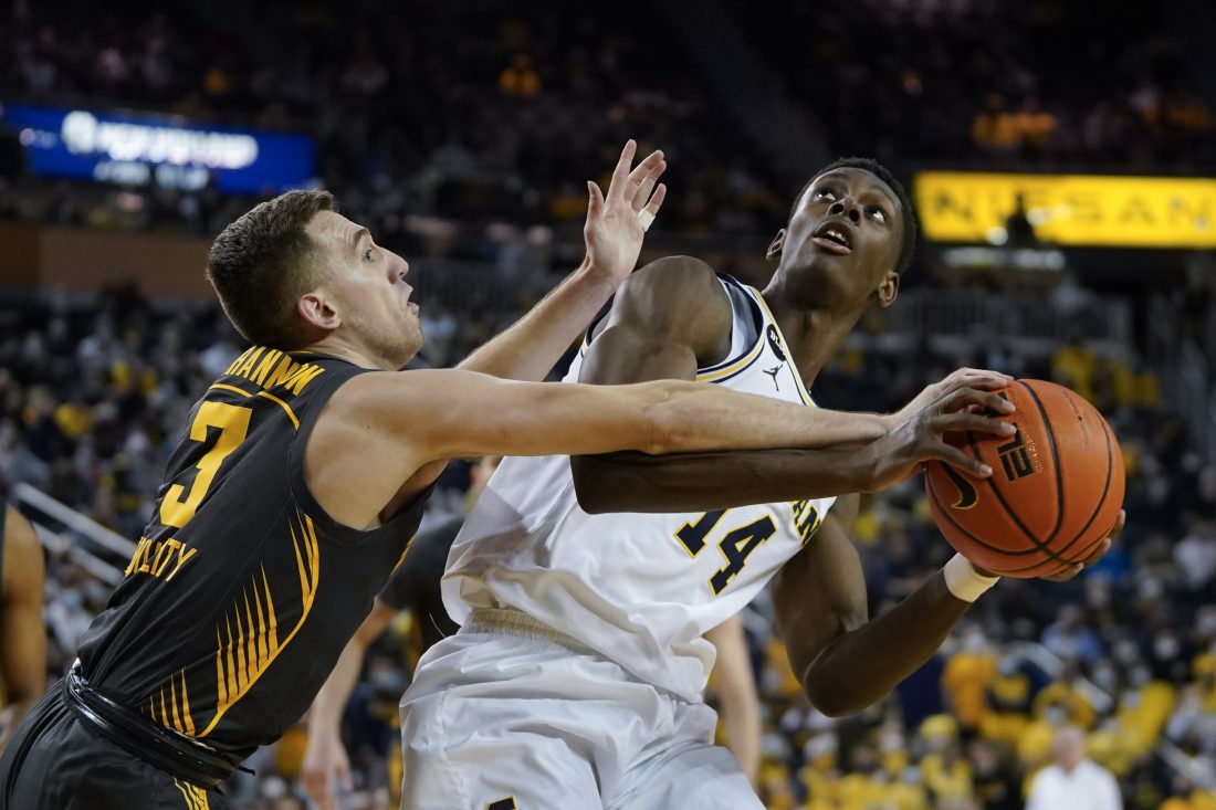 No. 24 Iowa beats Michigan 82-71 for 5th straight victory | News ...